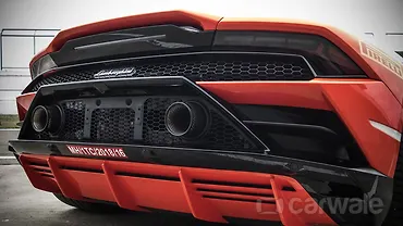 Huracan Evo Rear Bumper Image, Huracan Evo Photos in India - CarWale