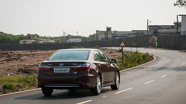 Camry [2015-2019] Boot Space Image, Camry [2015-2019] Photos in India ...