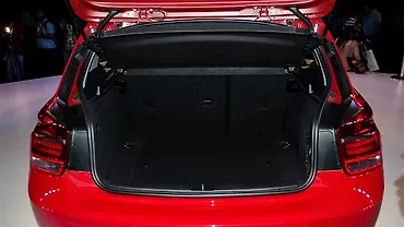 1 Series Wheels-Tyres Image, 1 Series Photos in India - CarWale