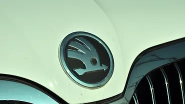 Superb [2014-2016] Front View Image, Superb [2014-2016] Photos in India ...