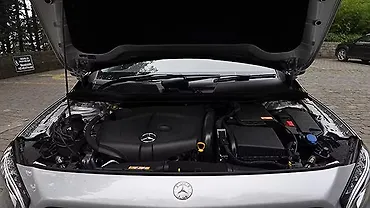 GLA [2014-2017] Engine Bay Image, GLA [2014-2017] Photos in India - CarWale