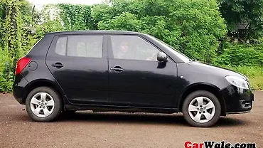Fabia Rear View Image, Fabia Photos in India - CarWale
