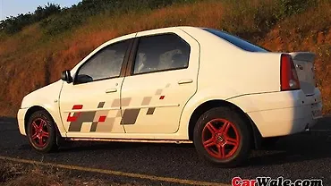 Logan [2009-2011] Exterior Image, Logan [2009-2011] Photos in India ...