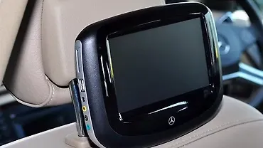 R-Class Boot Space Image, R-Class Photos in India - CarWale