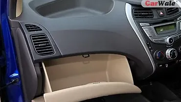 Eon Interior Image, Eon Photos in India - CarWale