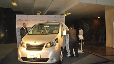 Ashok Leyland Stile [2013-2015] Images - Interior & Exterior Photo ...
