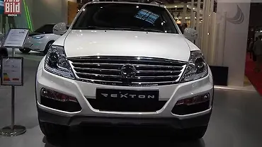 Rexton Rear View Image, Rexton Photos in India - CarWale