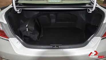Camry [2012-2015] Rear View Image, Camry [2012-2015] Photos in India ...