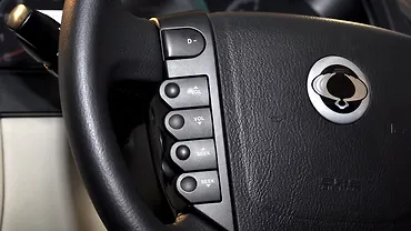 Rexton Steering Mounted Audio Controls Image, Rexton Photos in India ...