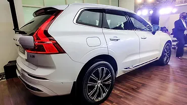 XC60 [2021-2022] Front Row Seats Image, XC60 [2021-2022] Photos in ...