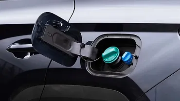 Tucson Open Fuel Lid Image, Tucson Photos in India - CarWale