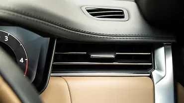 Range Rover Right Side Air Vents Image, Range Rover Photos in India ...