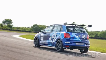 Volkswagen Polo Images - Interior & Exterior Photo Gallery [400+ Images ...