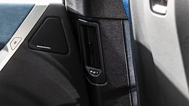 iX Rear Spoiler Image, iX Photos in India - CarWale