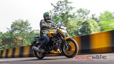 TVS Raider 125 Right Side View Image – BikeWale