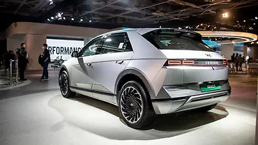 Ioniq 5 Left Side View Image, Ioniq 5 Photos in India - CarWale