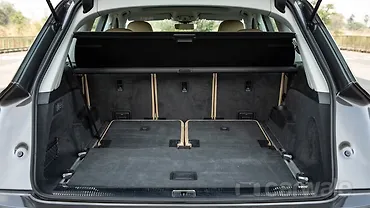 Audi Q7 Images - Interior & Exterior Photo Gallery [350+ Images] - CarWale
