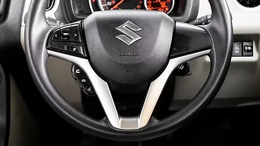 Wagon R Dashboard Image, Wagon R Photos in India - CarWale