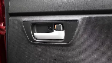 Wagon R Rear Door Pad Handle Image, Wagon R Photos in India - CarWale