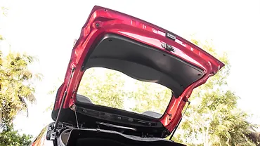 Kiger [2022-2023] Rear Spoiler Image, Kiger [2022-2023] Photos in India ...