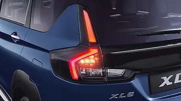 XL6 Tail Light/Tail Lamp Image, XL6 Photos in India - CarWale