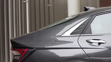 Verna Rear Quarter Glass Image, Verna Photos in India - CarWale