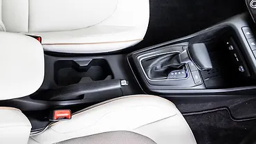 Verna 360-Degree Camera Control Image, Verna Photos in India - CarWale