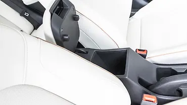 Verna Front Fender Image, Verna Photos in India - CarWale