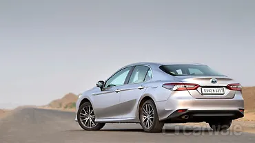 Camry Front View Image, Camry Photos in India - CarWale