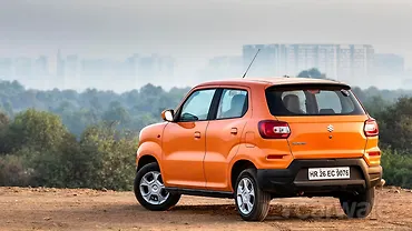 S-Presso Rear Seats Image, S-Presso Photos in India - CarWale