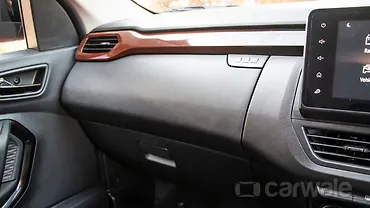 Kiger [2022-2023] Rear Spoiler Image, Kiger [2022-2023] Photos in India ...