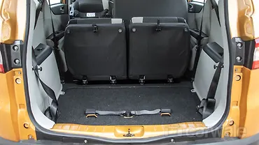 Triber [2019-2023] Wheel Image, Triber [2019-2023] Photos in India ...