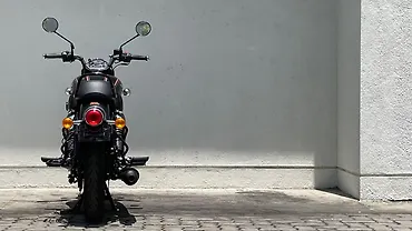 Images of Royal Enfield Bullet 350 | Photos of Bullet 350 - BikeWale