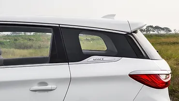 BYD e6 Images - Interior & Exterior Photo Gallery [30+ Images] - CarWale