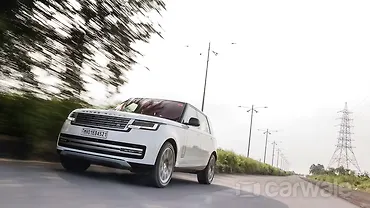 Range Rover Front Fender Image, Range Rover Photos in India - CarWale