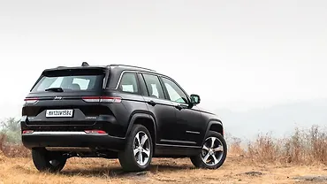 Grand Cherokee Rear View Image, Grand Cherokee Photos in India - CarWale