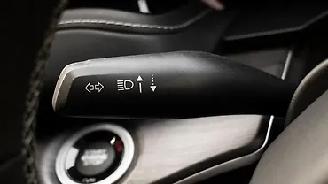 Grand Cherokee ESP Button Image, Grand Cherokee Photos in India - CarWale