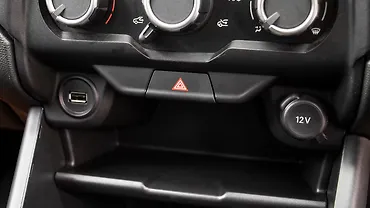 eC3 Rear Row Charging Point Image, eC3 Photos in India - CarWale