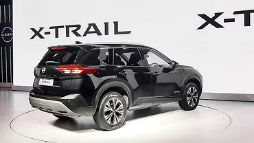 X-Trail Rear View Image, X-Trail Photos in India - CarWale