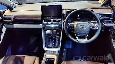 Innova Hycross Sunroof/Moonroof Image, Innova Hycross Photos in India ...