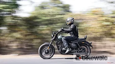 Yezdi Roadster Price - Mileage, Images, Colours | BikeWale