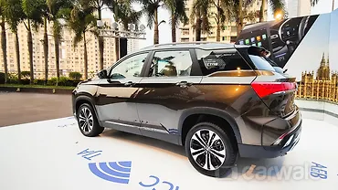 Hector Right Rear Three Quarter Image, Hector Photos in India - CarWale