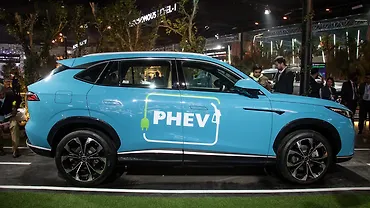 eRX5 Rear View Image, eRX5 Photos in India - CarWale