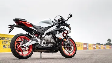 Images of Aprilia RS 457 | Photos of RS 457 - BikeWale