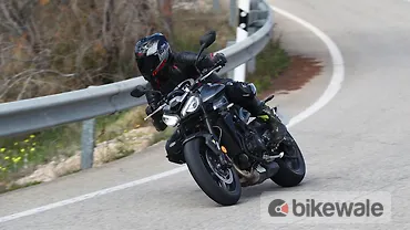 Triumph Street Triple R Front View Image – BikeWale