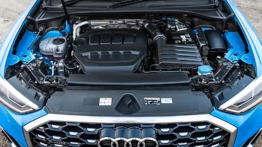 Q3 Sportback Engine Shot Image, Q3 Sportback Photos in India - CarWale
