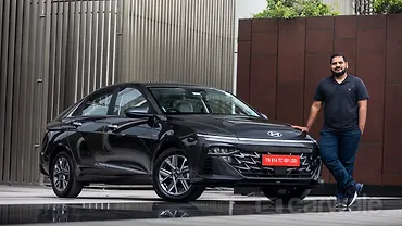 Verna Right Front Three Quarter Image, Verna Photos in India - CarWale