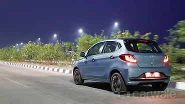 Tiago EV Rear Signal/Blinker Light Image, Tiago EV Photos in India ...