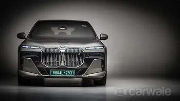 i7 Inner Rear View Mirror Image, i7 Photos in India - CarWale