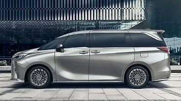 Lexus LM Images - LM Interior & Exterior Photo Gallery - CarWale